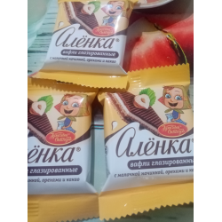 Отзыв о Вафли глазированные с молочной начинкой, орехами и какао ...